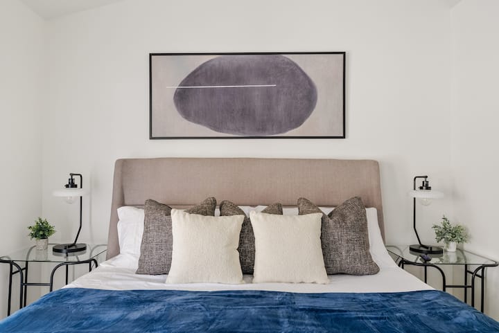*The Chilton* Top-notch Tempe Home - Tempe, AZ