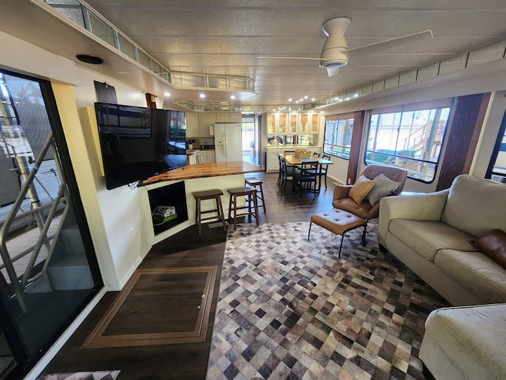 Houseboat Pier D Lite 4 Bd 2 Ba - Knoxville, TN