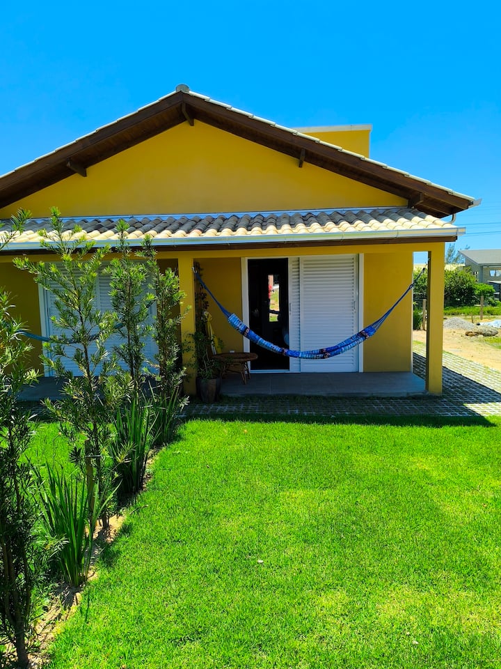 Casa Amarela 1 - Nova - Imbituba