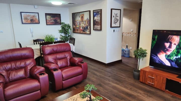 Luxury Beachfront Haven Apartment With Sea Views - アジュマーン