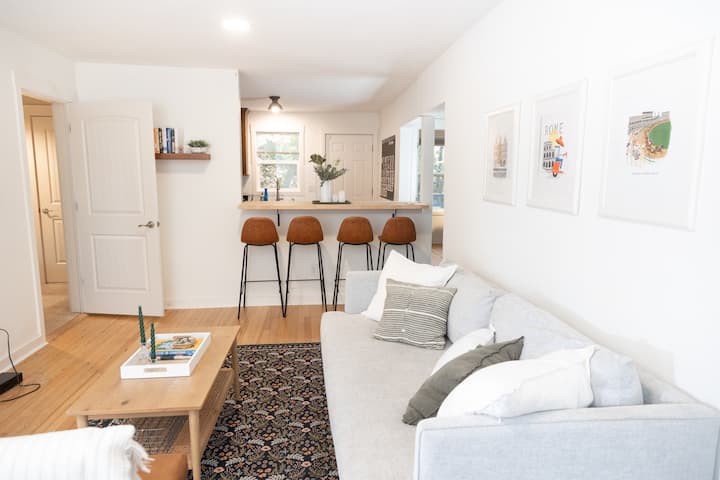 Bright And Airy Home - Portland, OR