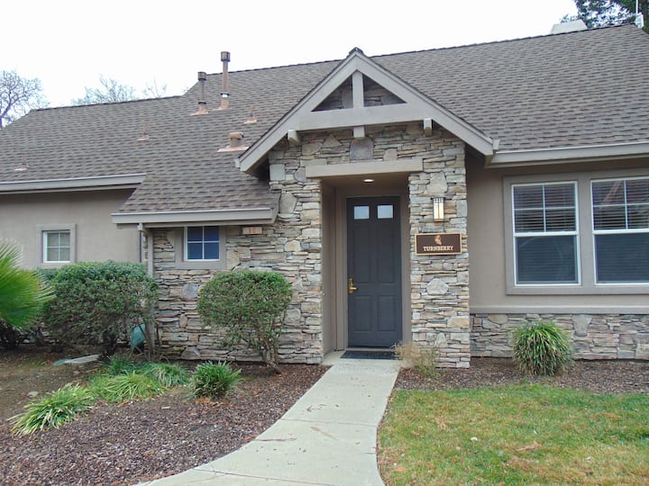 Lodge Bungalow At Copper Valley - 90 - Copperopolis, CA