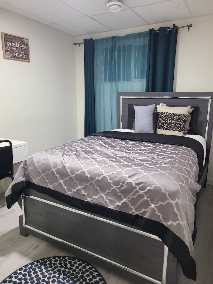 Private Home(room 1 Only) - Winnipeg