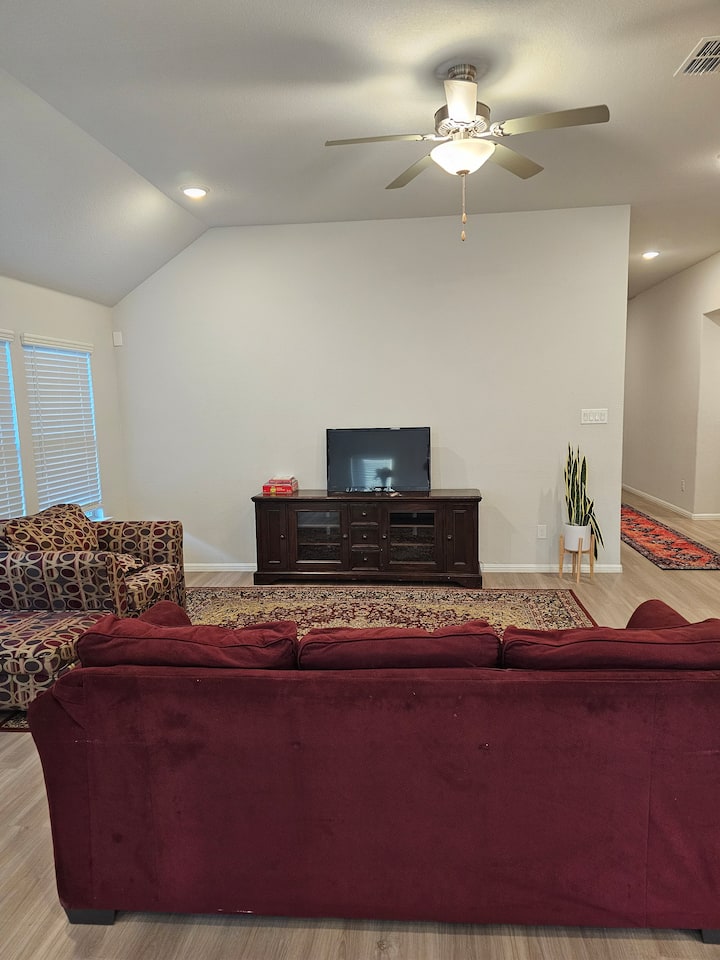 Roomy 4br Family Home In Melissa - McKinney, TX