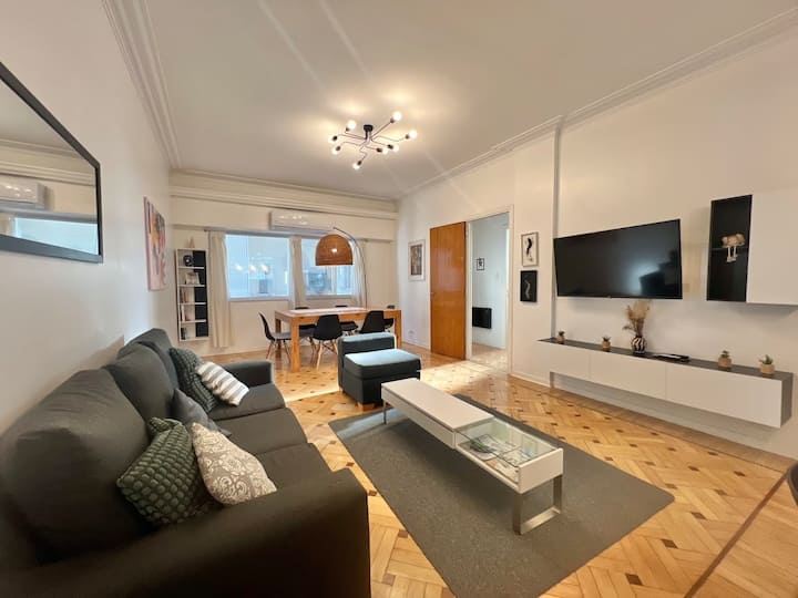 Apto Espacioso Y Elegante En Zona De Teatros - Buenos Aires