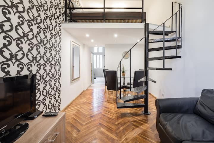 Robinia Downtown Apartment - Budapest