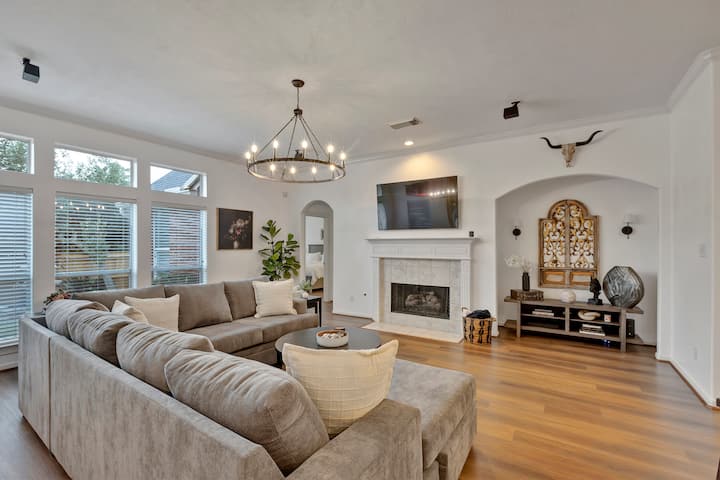 Spacious 4bd 3ba Woodlands Home - The Woodlands, TX