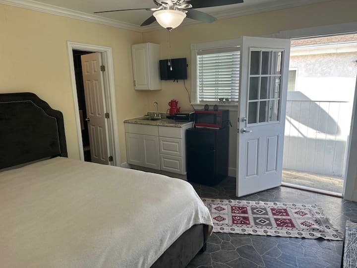 Cozy Studio 2 - Torrance, CA