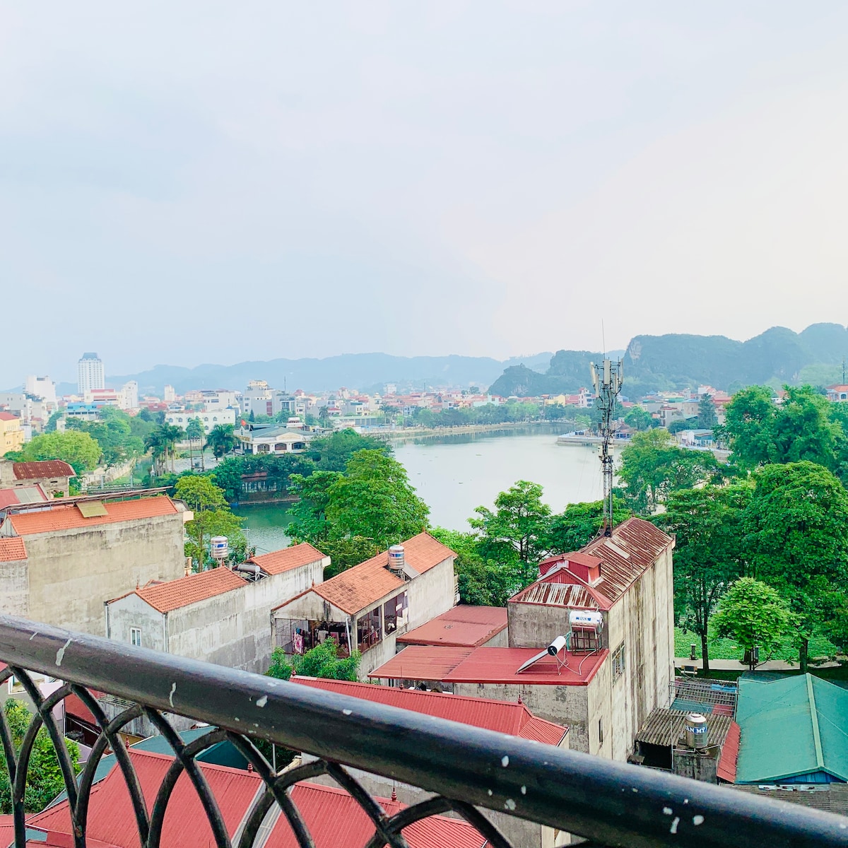 Hôtel New Century - Côté lac - Hôtels à louer à Thành phố Lạng Sơn ...