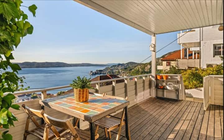 I Høyden Av Bergen - Bergen