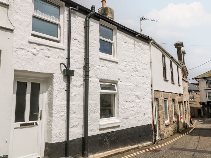 St Ives' Holiday Cottage - St Ives