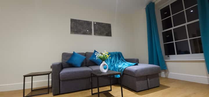 Modern Flat 5 In Town Center - Ipswich