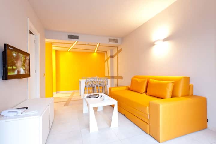 4 Guests 1 Bedroom Apt In Playa Den Bossa W/pool - Ibiza