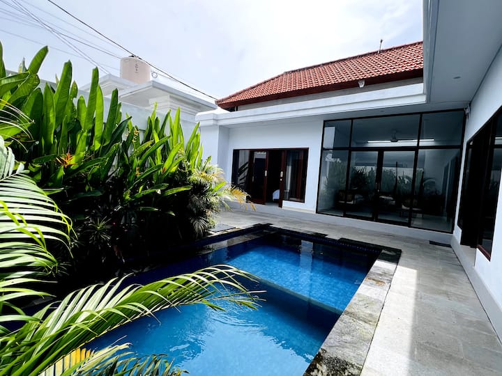 Brand New 3 Br Bali Villa - Canggu