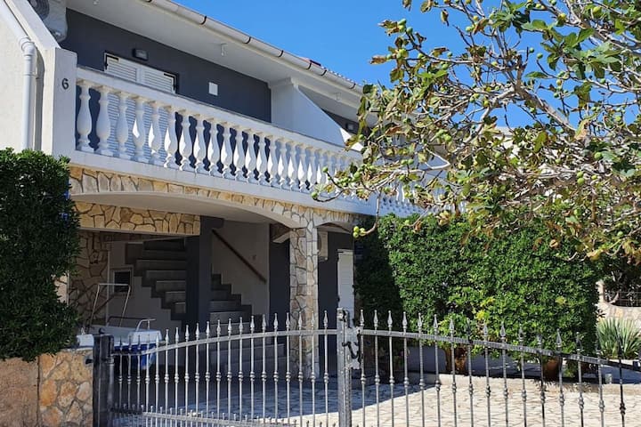 Apartman 4 (2+2) - Pag - Pag