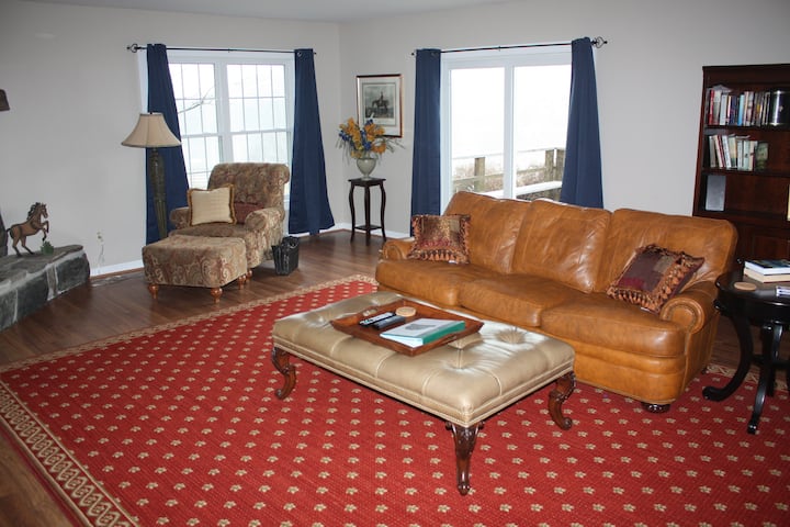 Farmhouse Near Mt. Ascutney - Claremont, NH