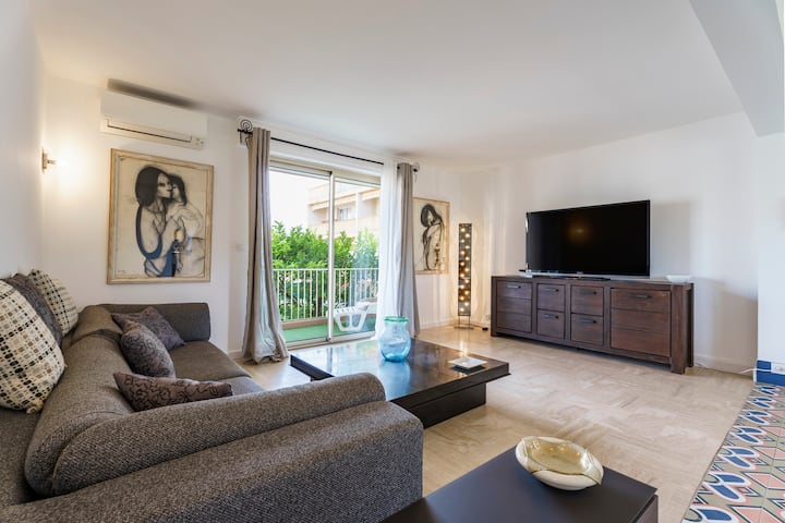 Appartement Lumineux Port De Golfe-juan - ibis budget Antibes Sophia Antipolis