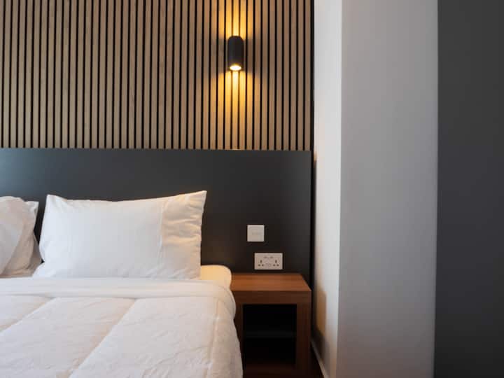 Cozy Serviced Studio - Hight Floor - Central Gzira - Malta