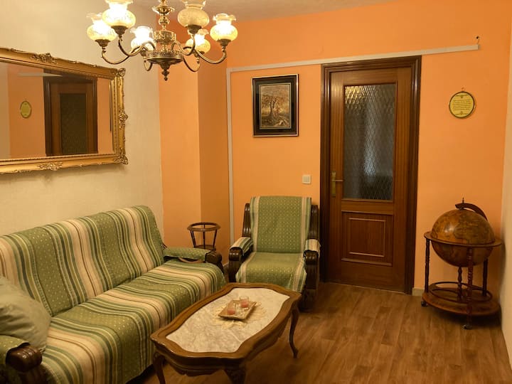 Acogedora Habitación Para Dos, Bien Comunicada - Getafe