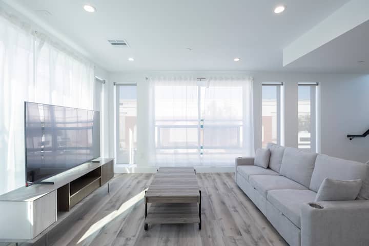 Modern Private Room Near Usc - Los Angeles, CA