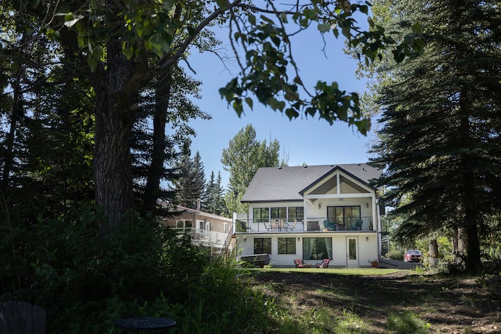 Private Exec River Suite - Calgary