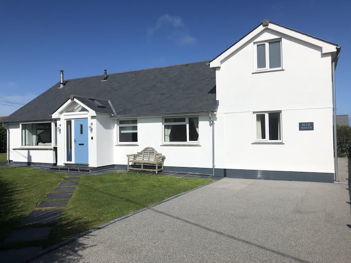 Blue Waves - Padstow