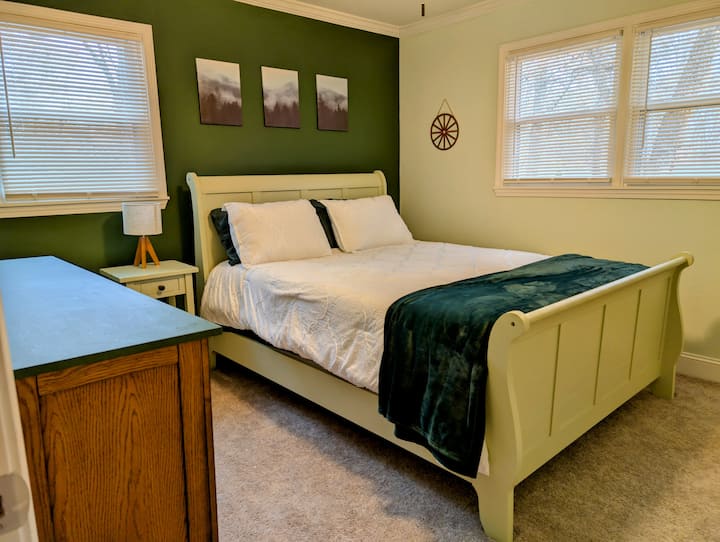 The Green Room - Verdant Rest - Greer, SC