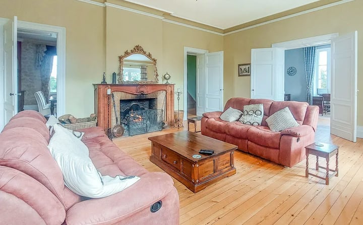 7 Bedroom French Country House - Marmande