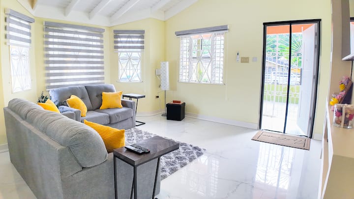 2 Bedroom Villa With Pool, Parking, Laundry & Desk - Jamaïque
