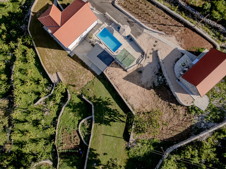 Stara Kruska - Montenegro