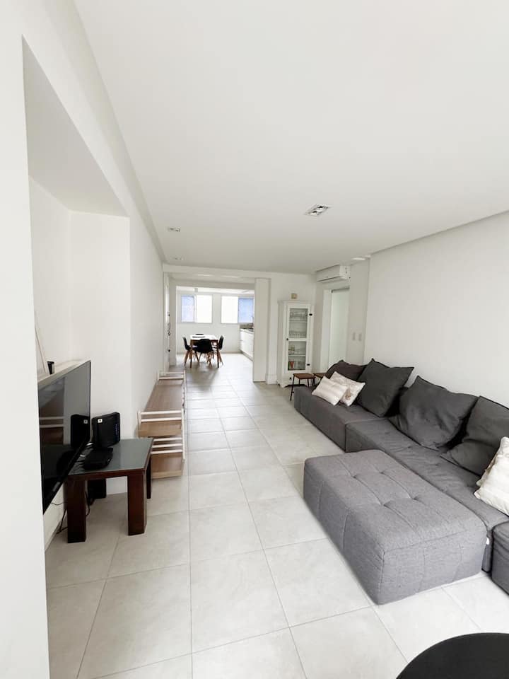 Apartamento Quadra Mar Em Bc - Balneário Camboriú