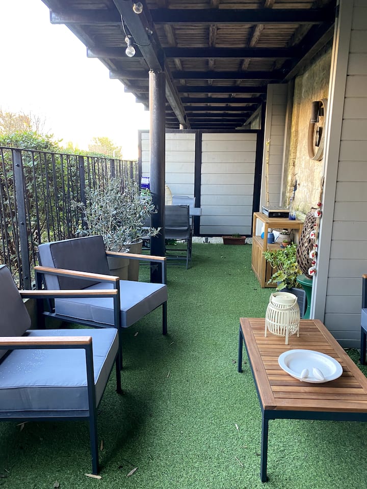 Bel Appartement Avec Terrasse - Burdeos