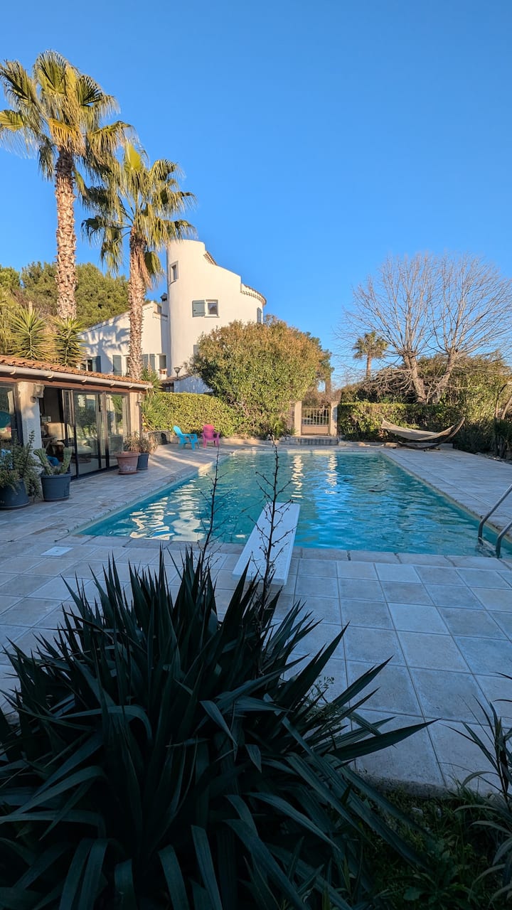 Grand T2 Avec Jardin Et Piscine - Marignane