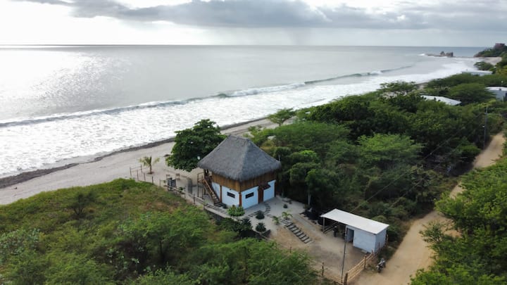 Almendro Beach Surf House Popoyo - Nicaragua