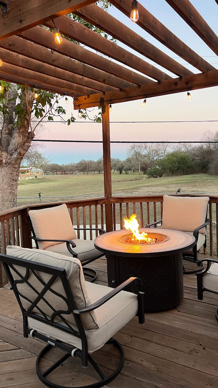 The Willow Serenity Home - Alamo Heights, TX