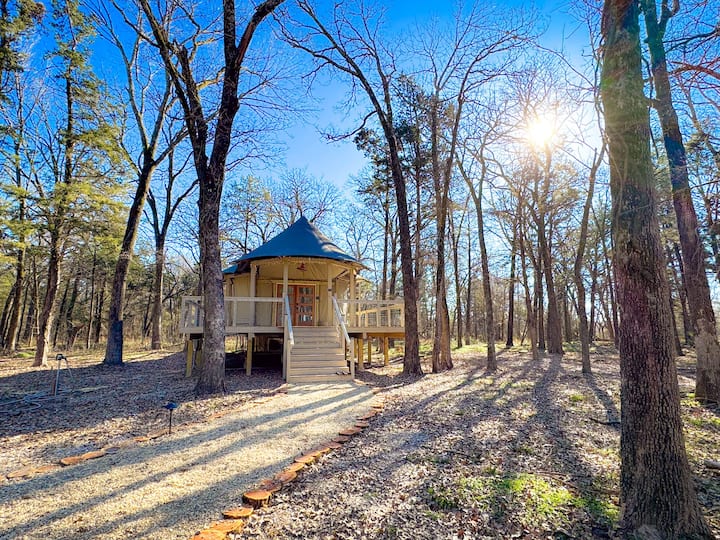 Sultry Safari Glamping Tent - Point, TX