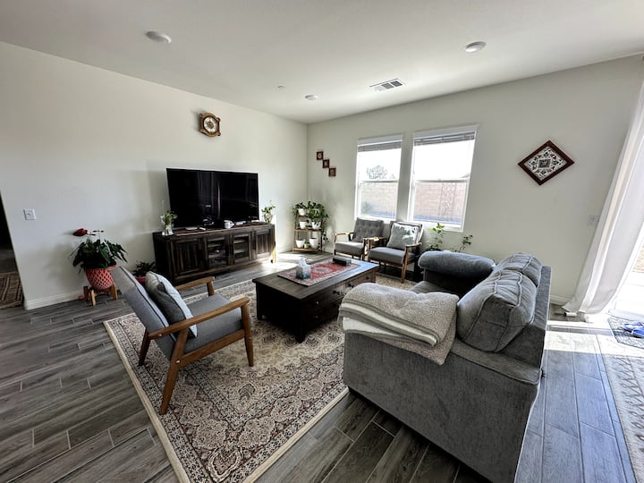 Sunny & Sweet Getaway - Victorville, CA
