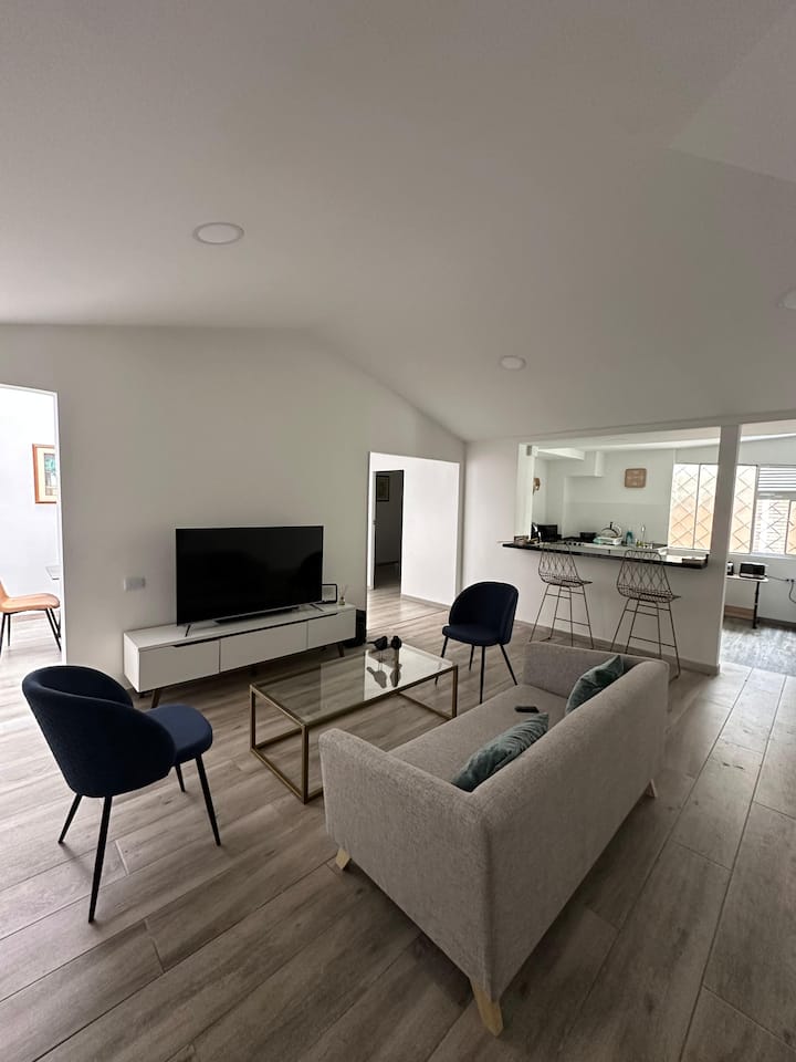 Apartamento Con Terraza Privada Cerca A Unicentro - Bogotá