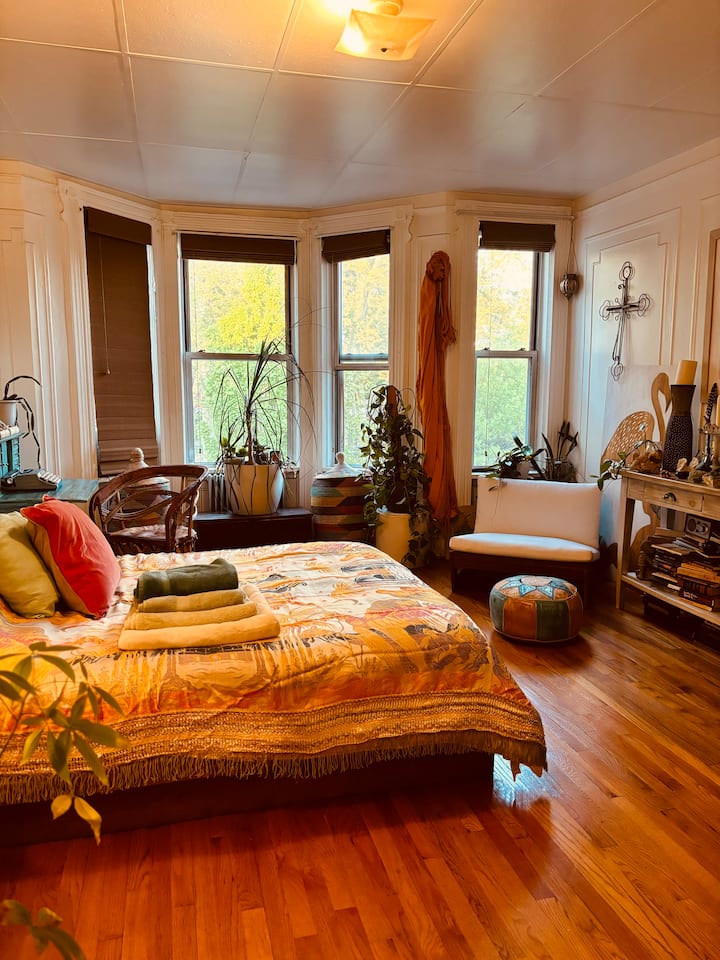 Artist Oasis On The Park - Brooklyn, NY