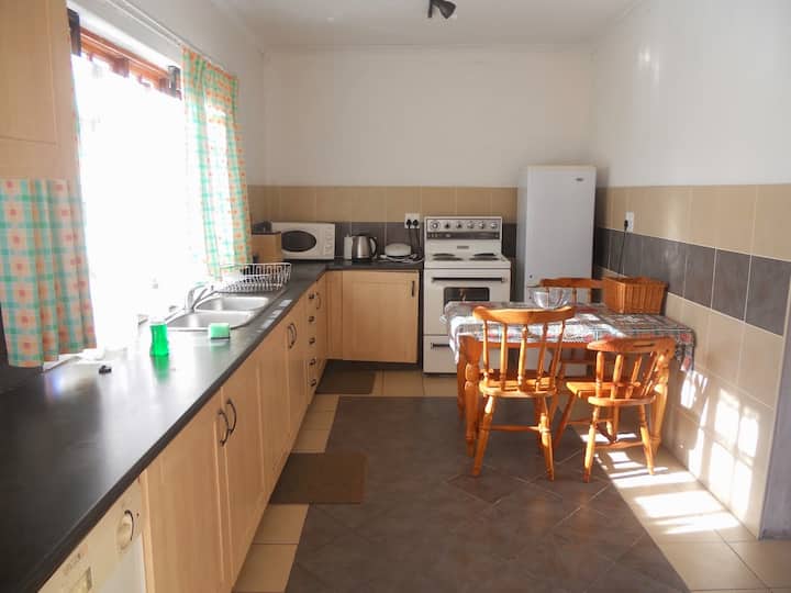 Whole 4 Bedroom Apartment Twin Oak Lodge - Goodwood