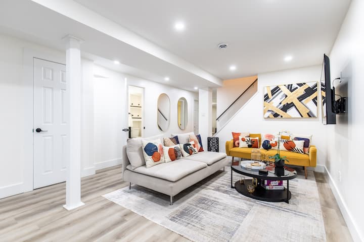 Modern & Cozy 2 Br Niagara Getaway W/ King Bed - Welland