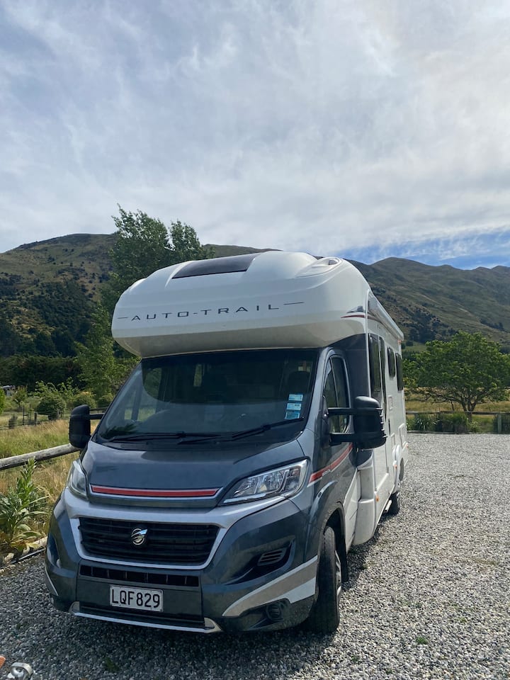 Wanaka Adventure Awaits Sleep 5 - Wanaka
