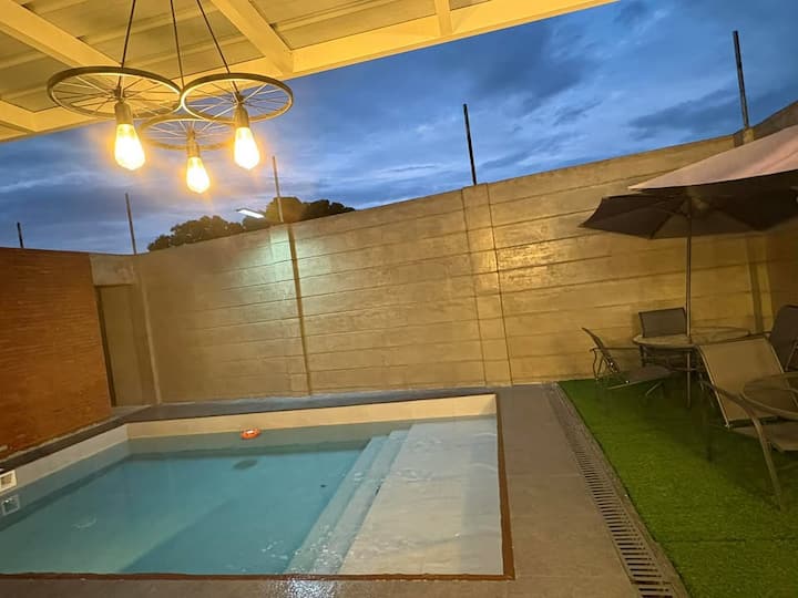 Casa Victoria - A Cozy Hideaway - Pandi