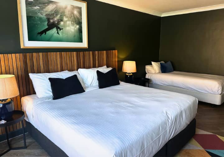 Blue Triple Family Suite - Bondi Beach