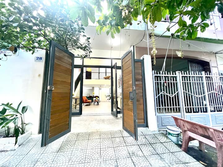 The House 'S Impressive Design, Quiet And Spacious - 峴港