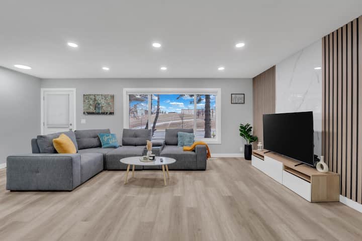 New House In The Heart Of Downtown Yyc | New - Calgary