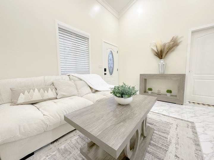 Meade New - Garden Grove, CA