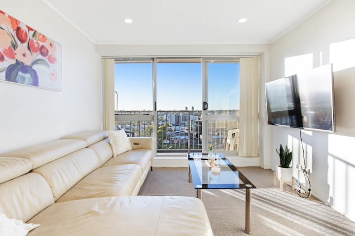 City Vista Apt With Views, Pool And Gym - Auckland
