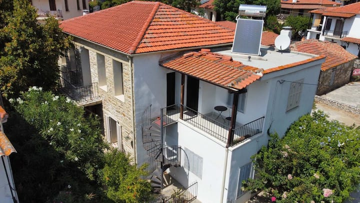 Nikiti 'S Old Town Traditional House - Халкидики