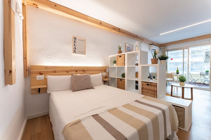 Digital Nomads · Fast Wifi · Cozy Stay · Salou - Salou